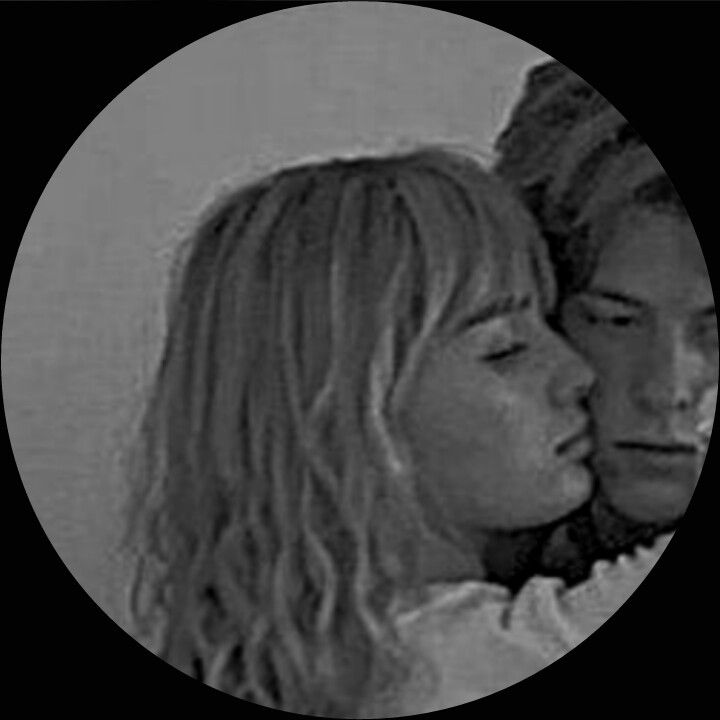 We Heart It Aesthetic Movies Love Profile Picture Selfie Poses