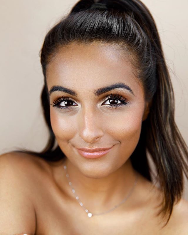 Heres One Of My Go To Summer Makeup Looks Im Wearing Shade Praline