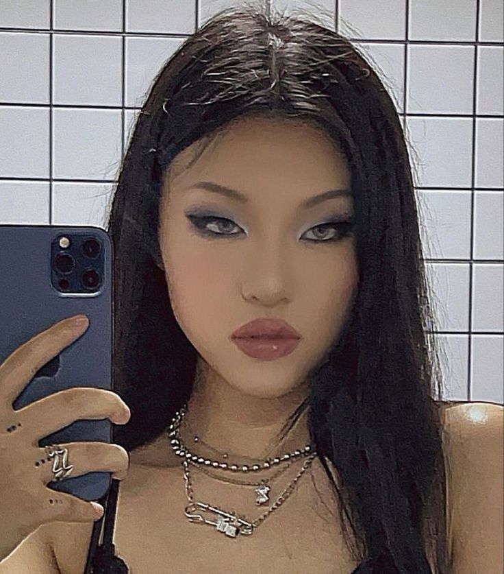 Y2k Makeup Inspo 💜 Birthday Makeup Looks Fashion Makeup Makeup