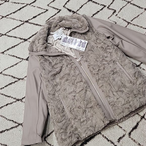 Dennis Basso Tan Coat Tan Coat Dennis Basso Vest Brands