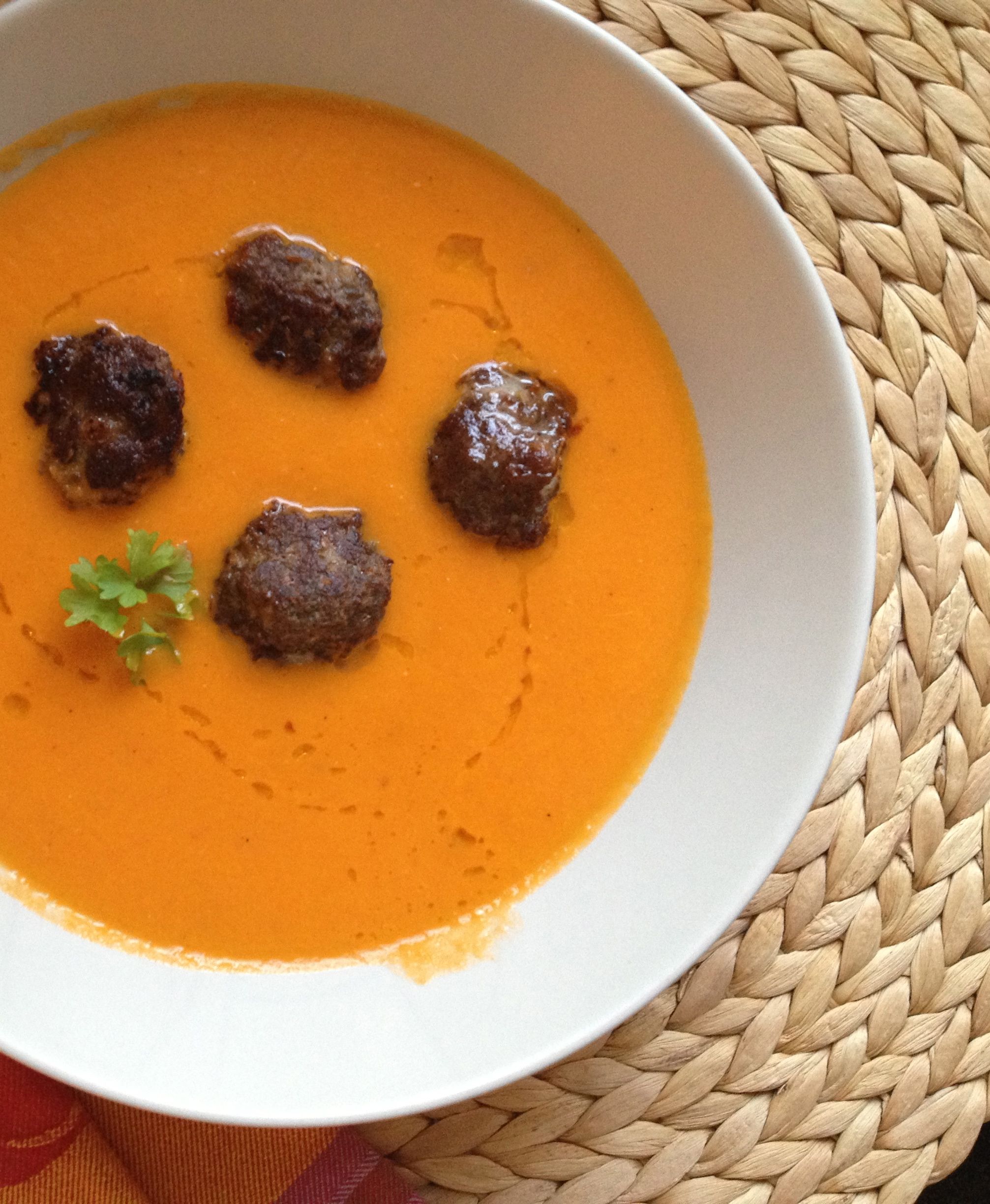 Dutch Tomato Soup With Meatballs Hollandse Tomatensoep Met Balletjes