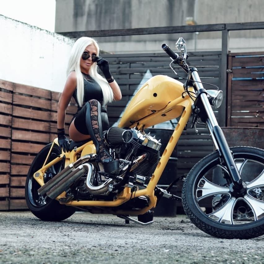 Pin By Arkadi Bogdanovich On Hot Bike Motorcycle Babes Motorcycle