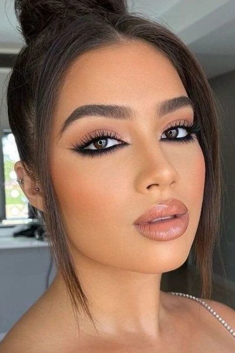 Almond Eye Makeup Black Eye Makeup Makeup For Brown Eyes Dramatic