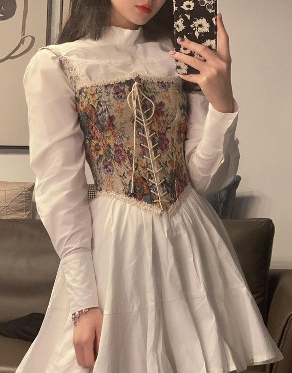 Pin By Thimbletack On Benevolence Inspo In 2022 Corset Fashion Corset Fashion Outfits