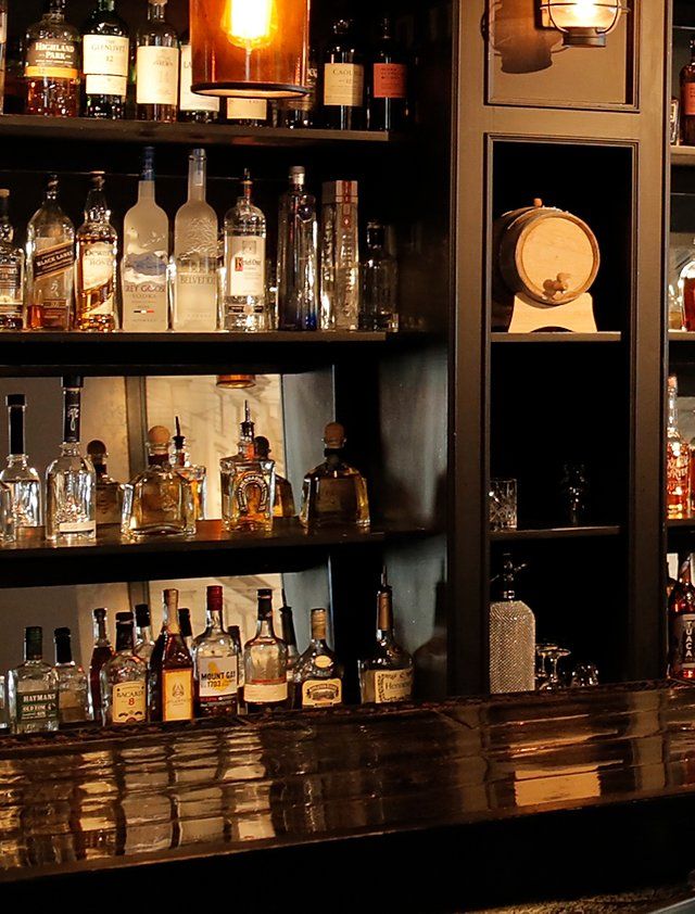 This guy built a speakeasy bar in his suburban home – Artofit This guy built a speakeasy bar in his suburban home – Artofit