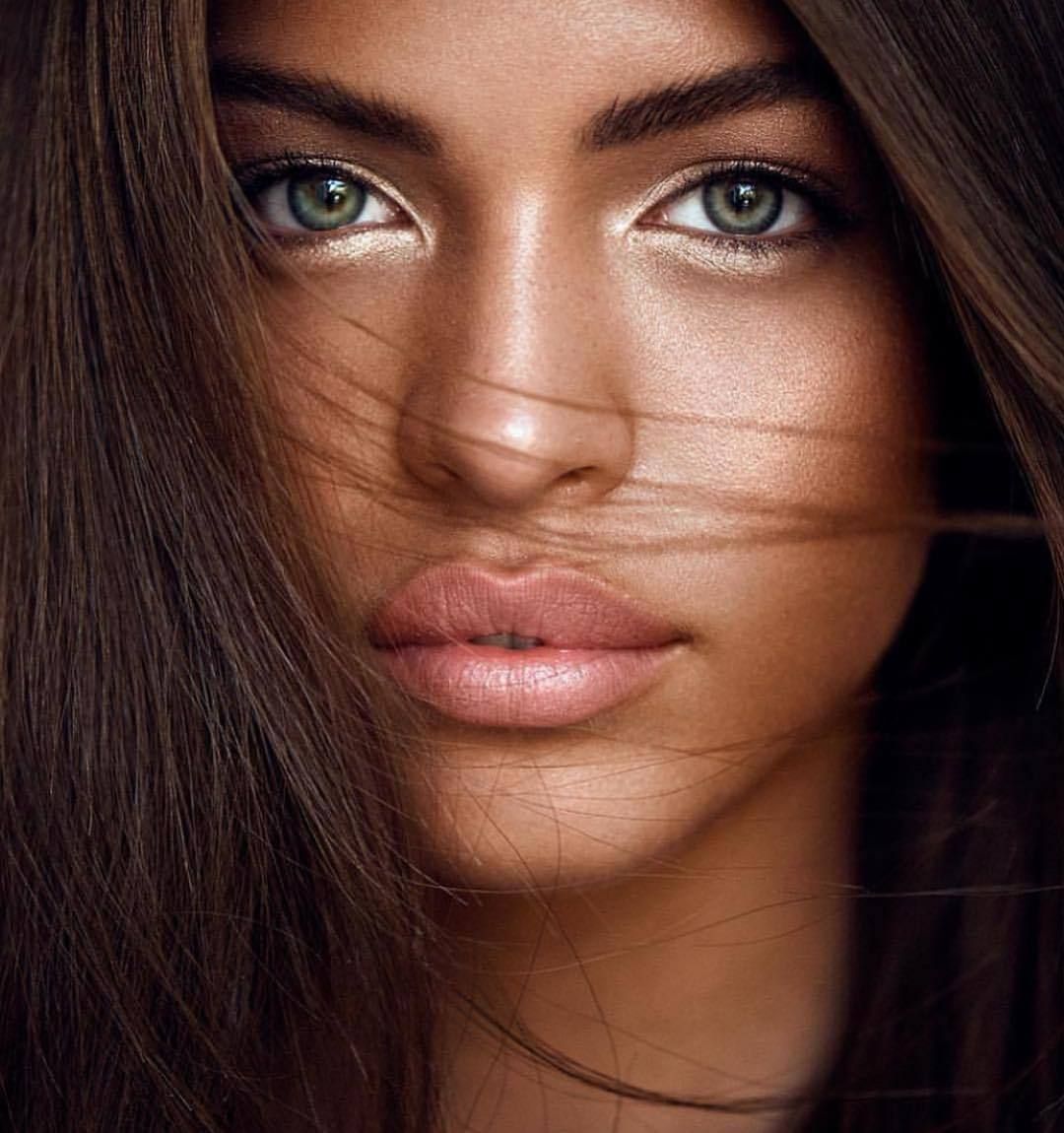 Blending Eyeshadow Maria B Most Beautiful Eyes Healthy Lifestyle