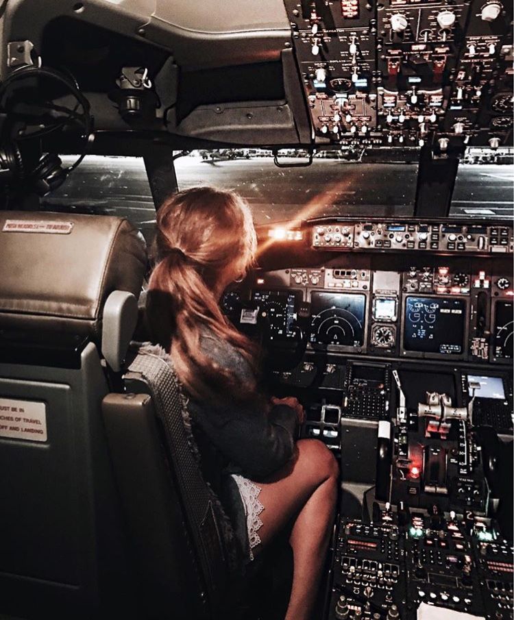 Flight Attendant Aesthetic Wallpaper