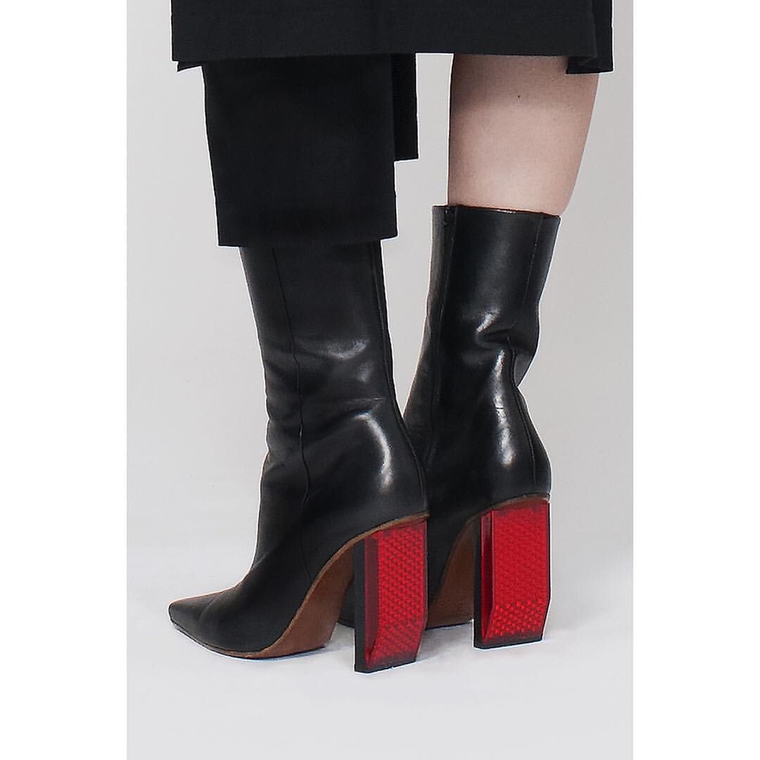 Bekijk Deze Instagram Foto Van Vetementsofficial • 155 Duizend Vind Ik Leuks Boots Shoe