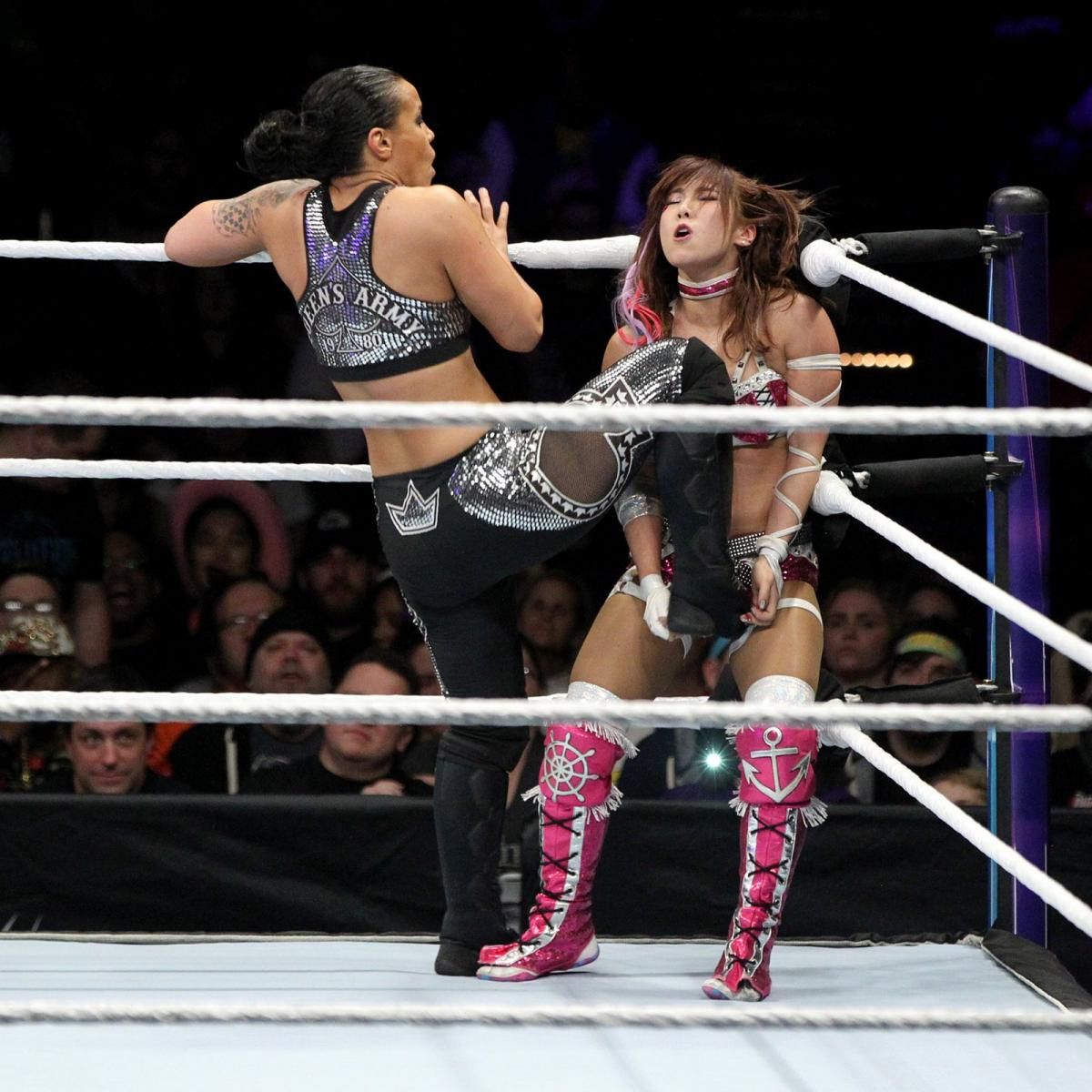 Kairi Sane Vs Shayna Baszler Nxt Womens Championtitel Match Fotos