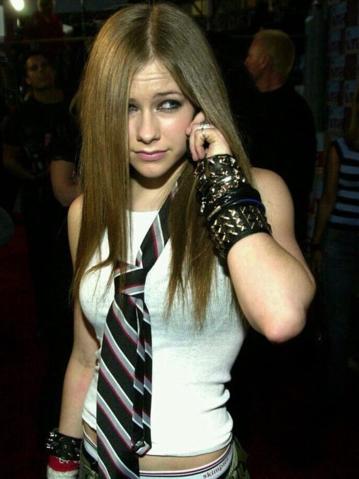 Y2k 2000s Fashion Avril Lavigne Photos Abbey Dawn Y2k 2000s Tom Kaulitz Ariana 2000s