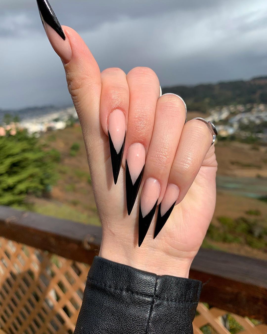 Kimberly C On Instagram “goth For The Holindaze 🖤” Manicura De Uñas