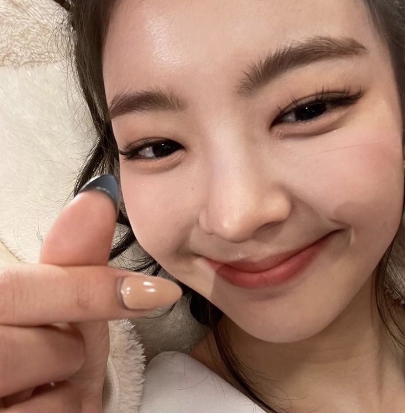 ʕ ᴥ ʔ ミ Itzy Lia Nose Ring