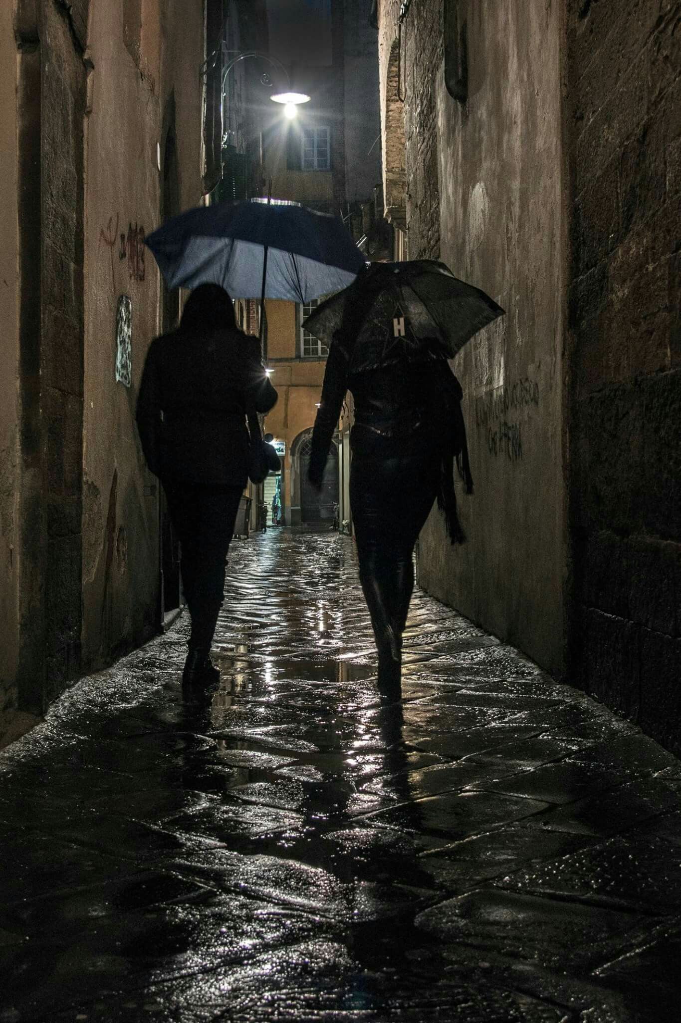 Pin By Espanta Pajaras On Lluvia Y Paraguas 100 Rainy Day Photography Rainy Day Photos