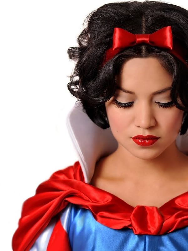 Você Procurou Por Princesas Page 14 Of 28 Geekiss Snow White Cosplay Real Life Disney