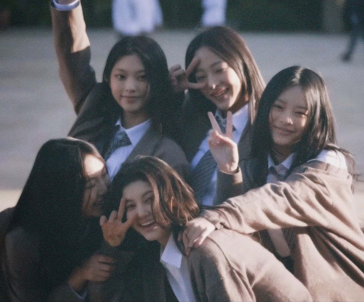 Newjeans Ditto Behind South Korean Girls Korean Girl Groups New Jeans Style My Chemical Film