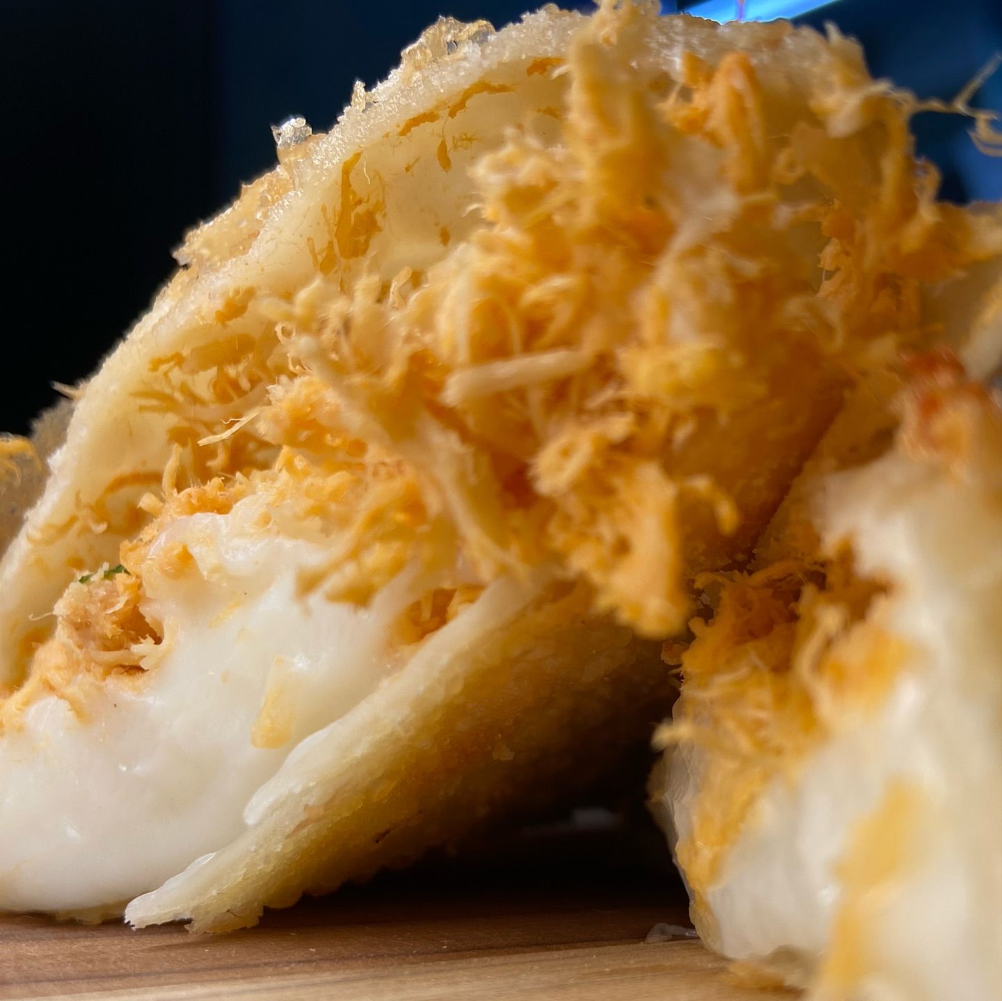 O mais queridinho de todos 🥰 esse é nosso pastel de frango com catupiry ... O mais queridinho de todos 🥰 esse é nosso pastel de frango com catupiry ...