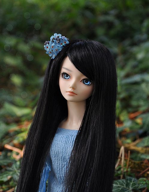 Ive Been Thinking Of Making A Shushu Like This Dark Hair And Pale Skin Amazing Dp Girl D