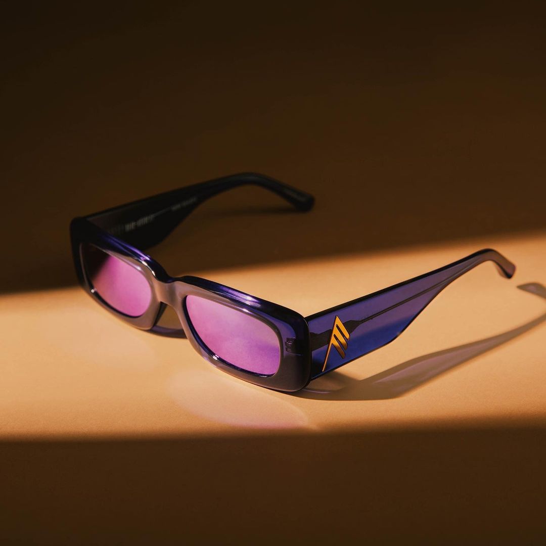 Pin By Joydez On Asthetics Beautiful Sunglasses Retro Sunglasses Sunglasses Packaging
