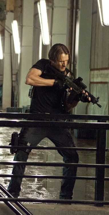 Pin By Megan Guerrero On Johann Urb Resident Evil Leon Kennedy Resident