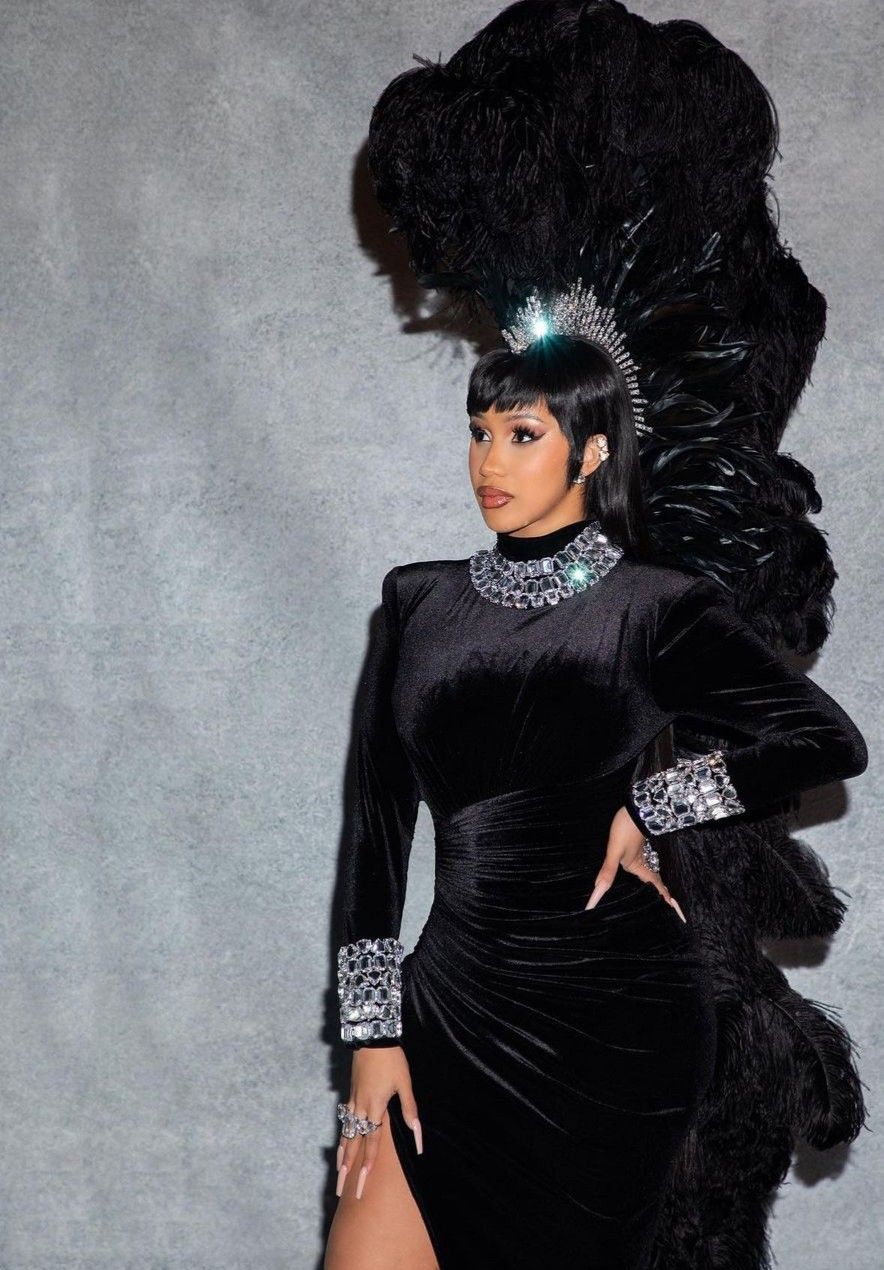 Pin By Lacher White On Salute 2 The Greatest Queens Cardi B Pics