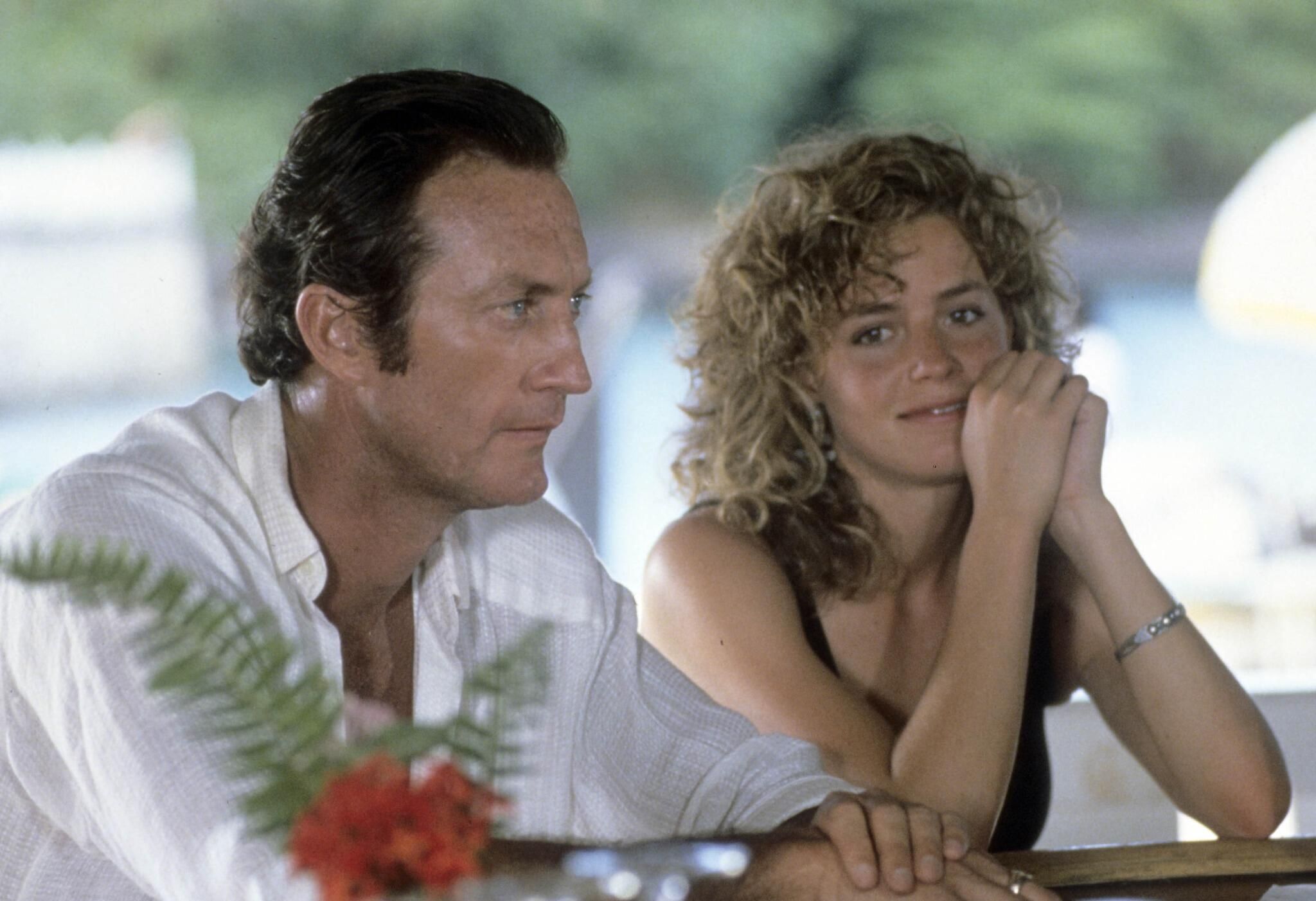 Elisabeth Shue On Twitter In 2021 Elisabeth Shue Cocktail Movie