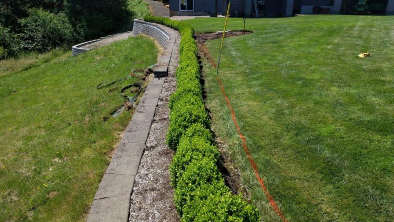 Building A Mow Strip For Your Lawn Part 1 Having Fun Along The Way Paver Path Paver Edging