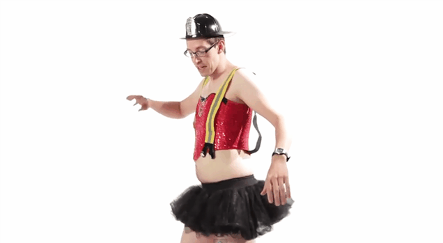 18 Sexy Costumes For Guys That Will Make You Lose Your Faith In Halloween Sexy Halloween