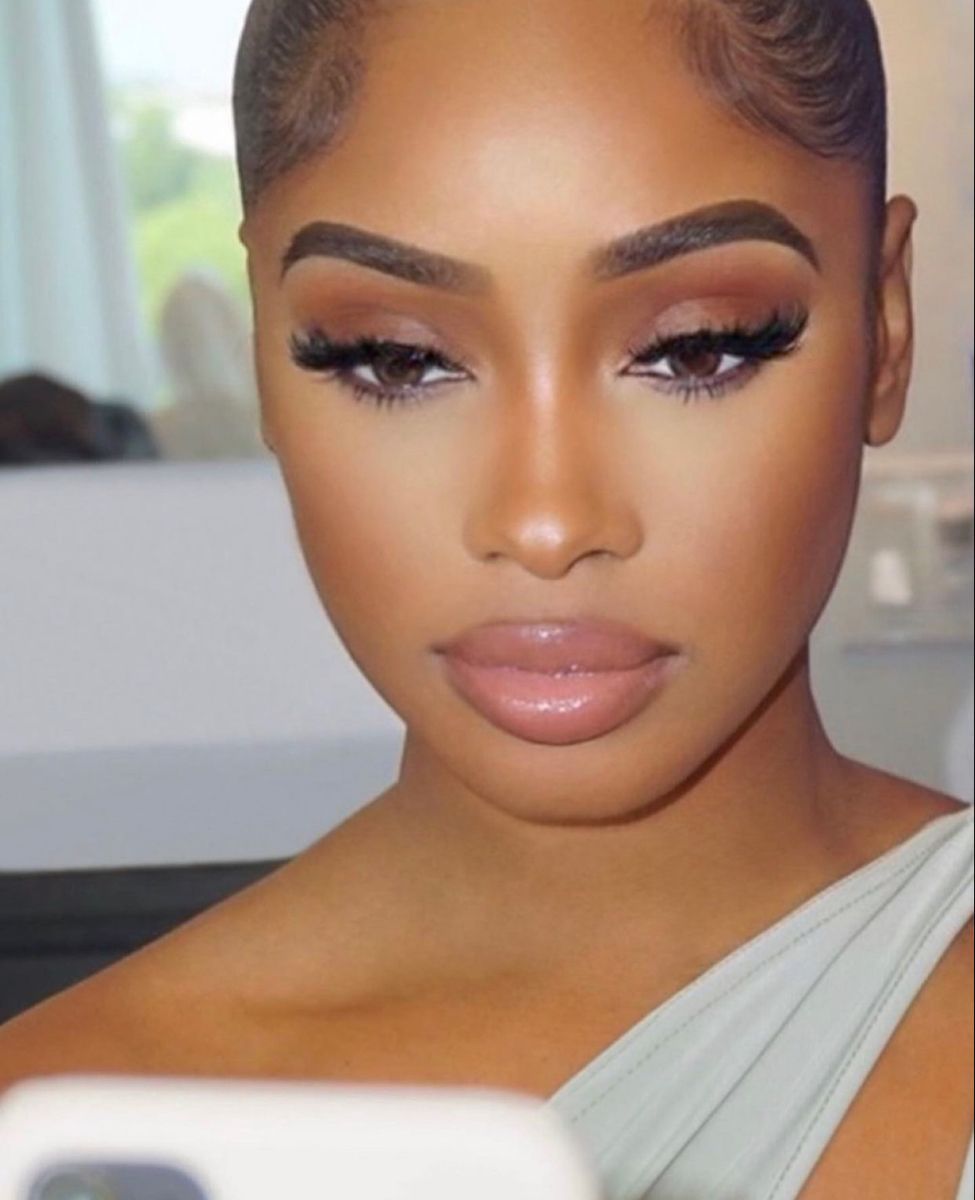Pin By Marco On Leah Anne Brown Skin Makeup Makeup For Black Skin Dark Skin Makeup